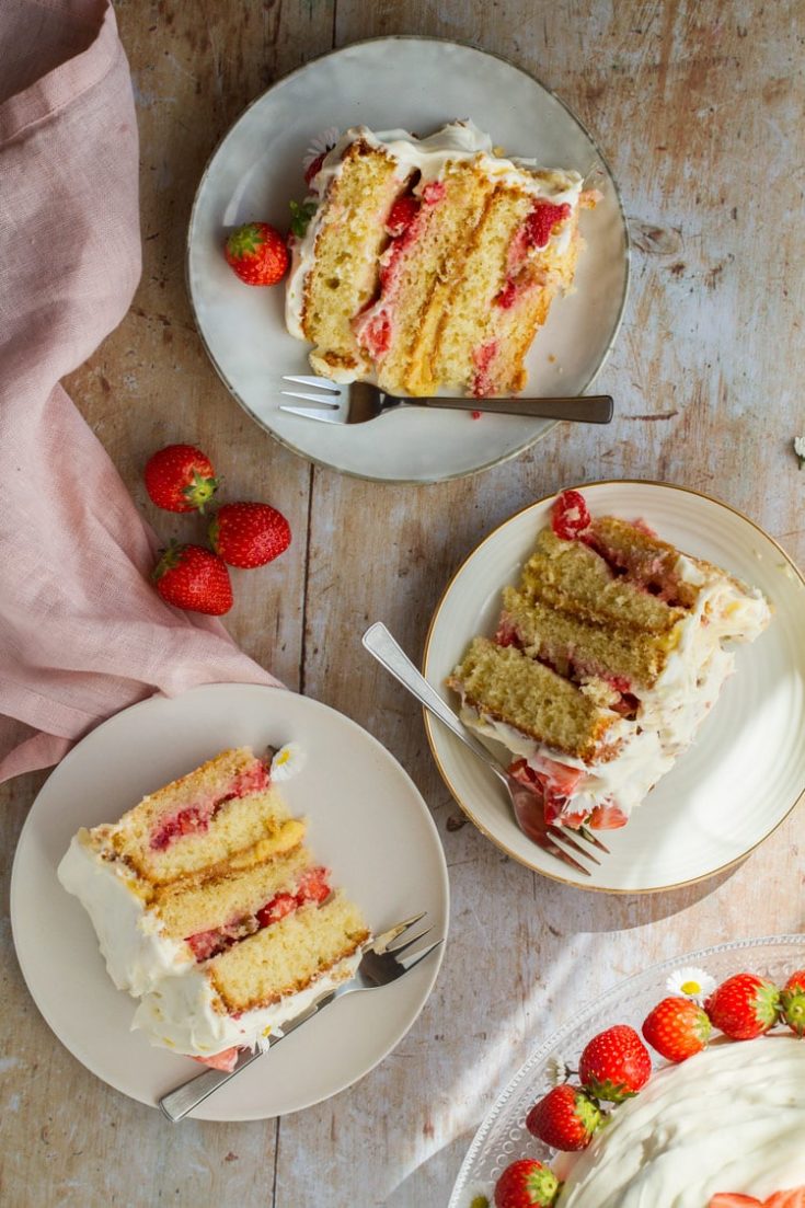 Fresh Strawberry Cake with Lemon Curd - Ginger with Spice