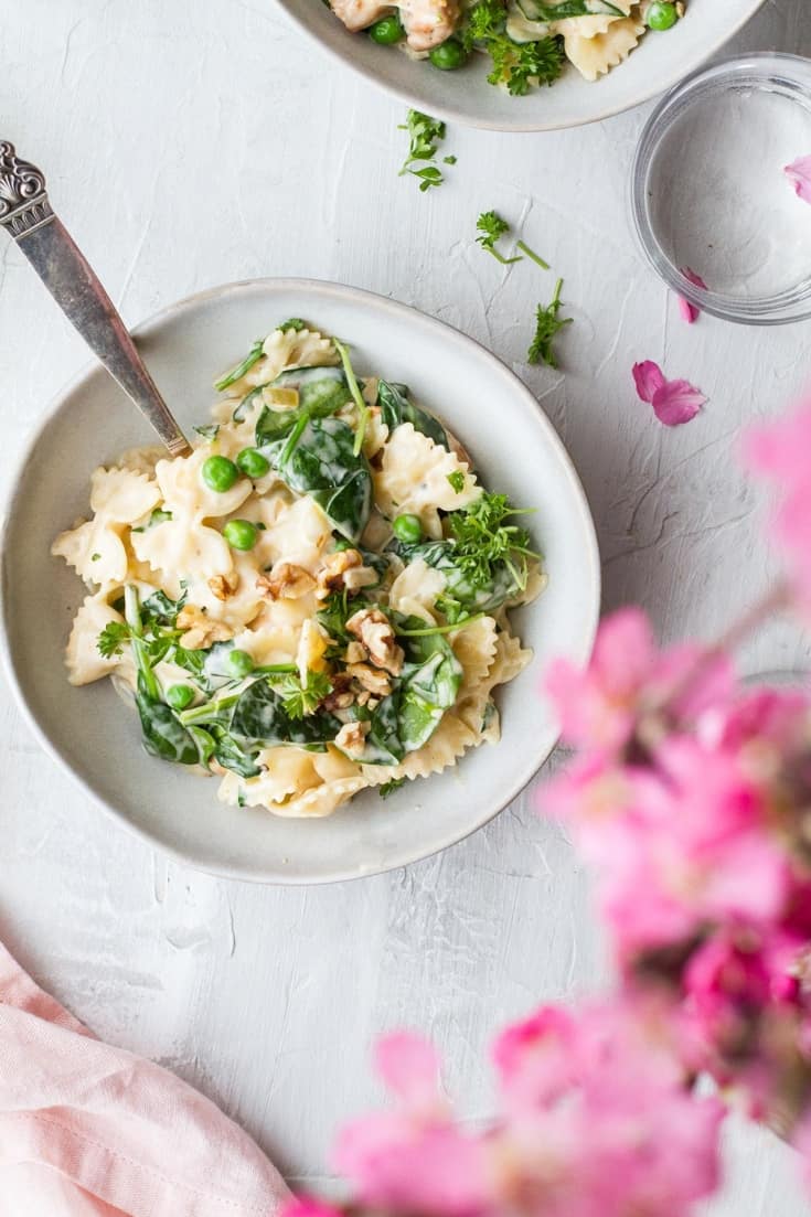 Creamy Spring Pasta with Peas and Spinach - Ginger with Spice
