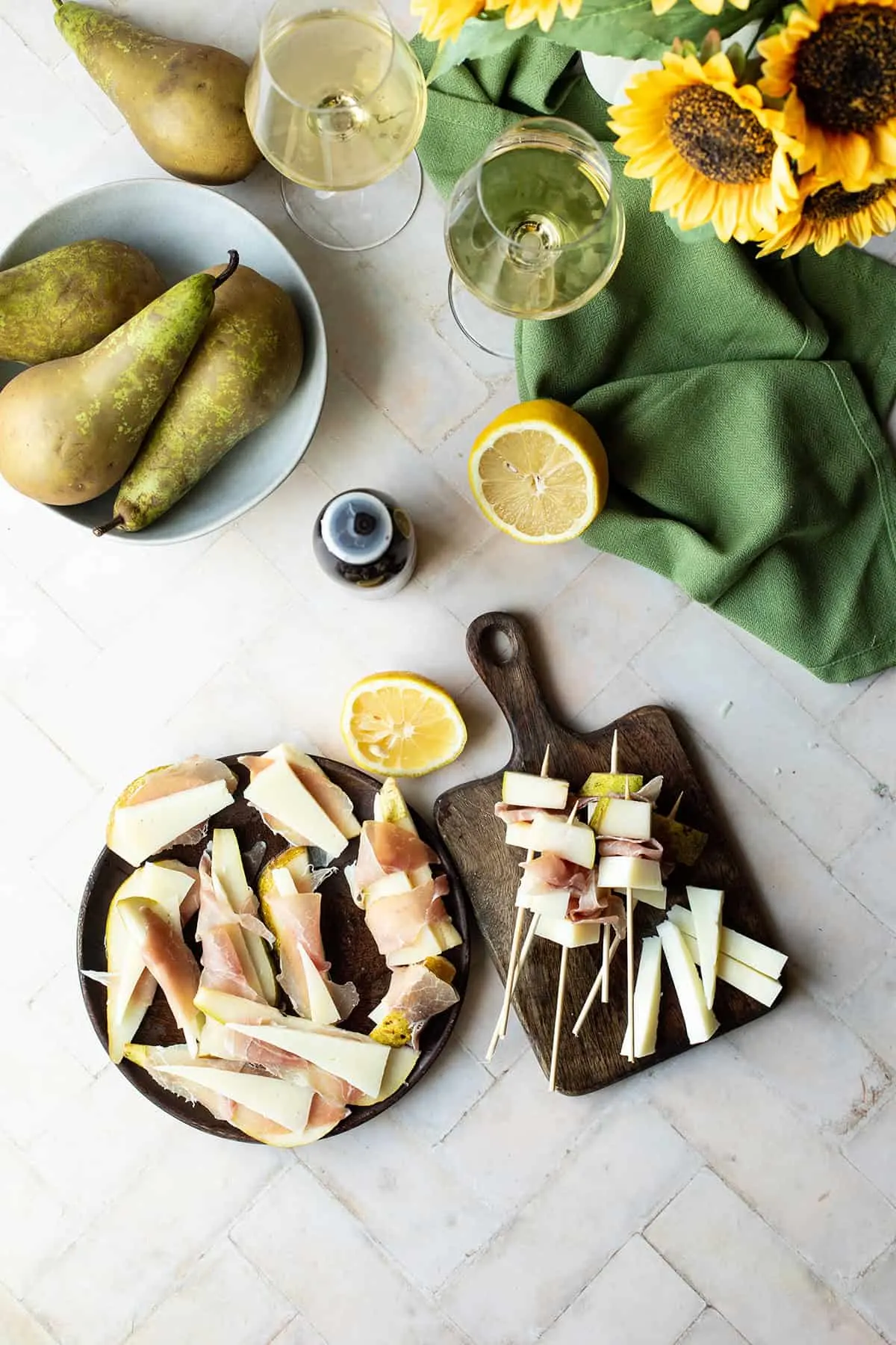 Prosciutto Pear and Manchego Appetizer - Ginger with Spice